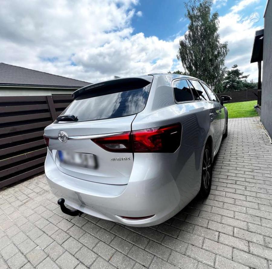 Pelēks Toyota Avensis 2015 Viļņa, ar dzinēja tilpumu 1.80 L un nobraukumu 193 tūkst. km par 10690 €, foto 9 vietnē AUTOMOTO.COM.LV