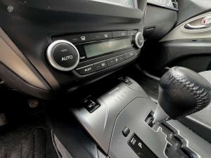 Pelēks Toyota Avensis 2015 Viļņa, ar dzinēja tilpumu 1.80 L un nobraukumu 193 tūkst. km par 10690 €, foto 21 vietnē AUTOMOTO.COM.LV