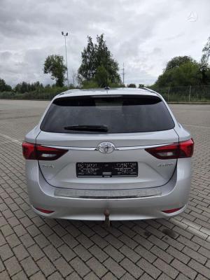 Pelēks Toyota Avensis 2015 Marijampole, ar dzinēja tilpumu 1.60 L un nobraukumu 232 tūkst. km par 6850 €, foto 4 vietnē AUTOMOTO.COM.LV