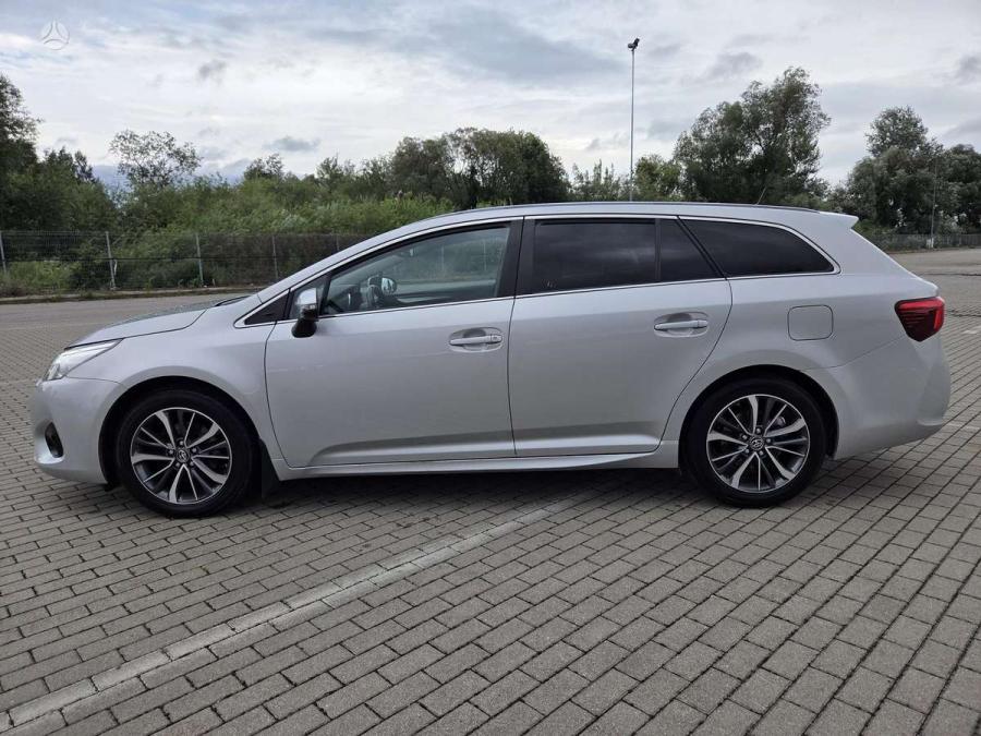 Pelēks Toyota Avensis 2015 Marijampole, ar dzinēja tilpumu 1.60 L un nobraukumu 232 tūkst. km par 6850 €, foto 10 vietnē AUTOMOTO.COM.LV