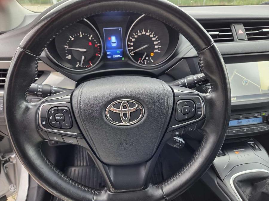 Pelēks Toyota Avensis 2015 Marijampole, ar dzinēja tilpumu 1.60 L un nobraukumu 232 tūkst. km par 6850 €, foto 11 vietnē AUTOMOTO.COM.LV
