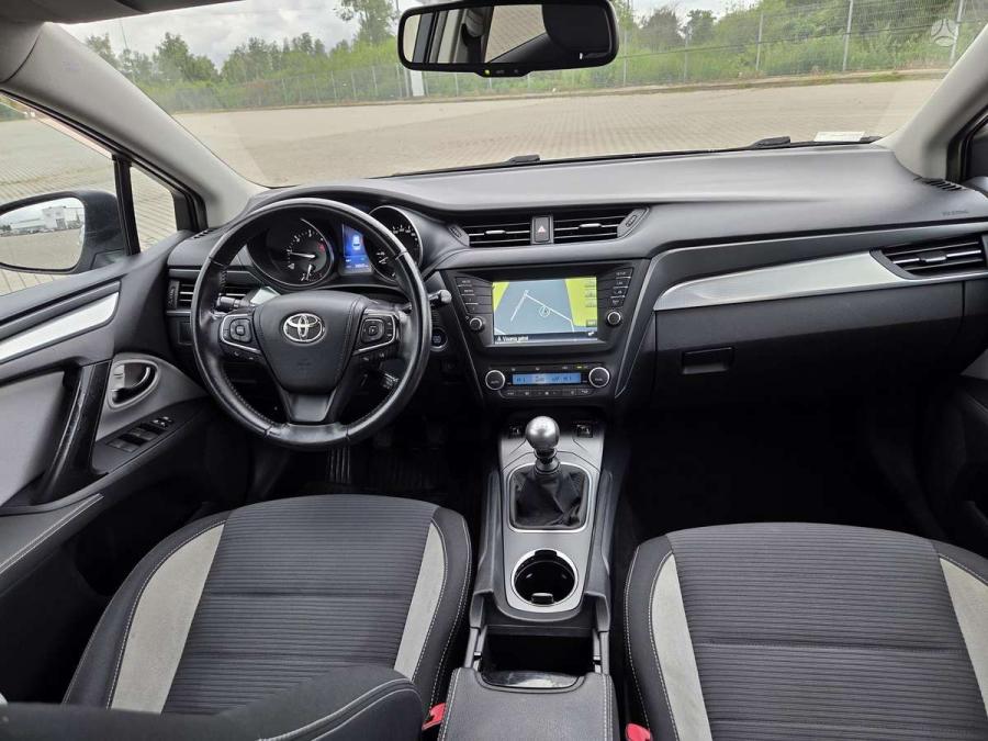 Pelēks Toyota Avensis 2015 Marijampole, ar dzinēja tilpumu 1.60 L un nobraukumu 232 tūkst. km par 6850 €, foto 15 vietnē AUTOMOTO.COM.LV