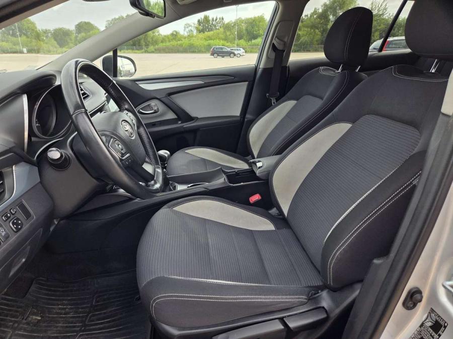 Pelēks Toyota Avensis 2015 Marijampole, ar dzinēja tilpumu 1.60 L un nobraukumu 232 tūkst. km par 6850 €, foto 21 vietnē AUTOMOTO.COM.LV