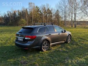Серый Тойота Авенсис 2015 в Прейли, объемом двигателя 1.80 л и пробегом 156 тыс. км за 7950 €, фото 6 на AUTOMOTO.COM.LV