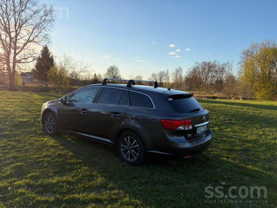 Серый Тойота Авенсис 2015 в Прейли, объемом двигателя 1.80 л и пробегом 156 тыс. км за 7950 €, фото 7 на AUTOMOTO.COM.LV