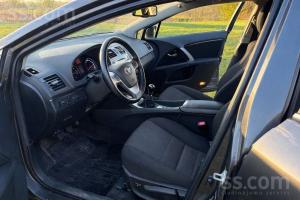 Серый Тойота Авенсис 2015 в Прейли, объемом двигателя 1.80 л и пробегом 156 тыс. км за 7950 €, фото 10 на AUTOMOTO.COM.LV