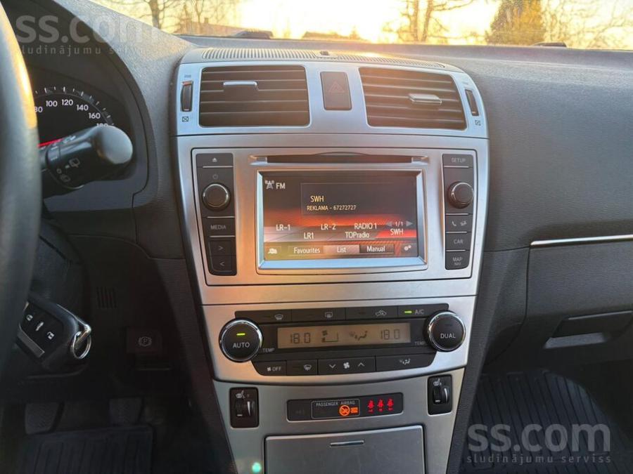 Серый Тойота Авенсис 2015 в Прейли, объемом двигателя 1.80 л и пробегом 156 тыс. км за 7950 €, фото 14 на AUTOMOTO.COM.LV