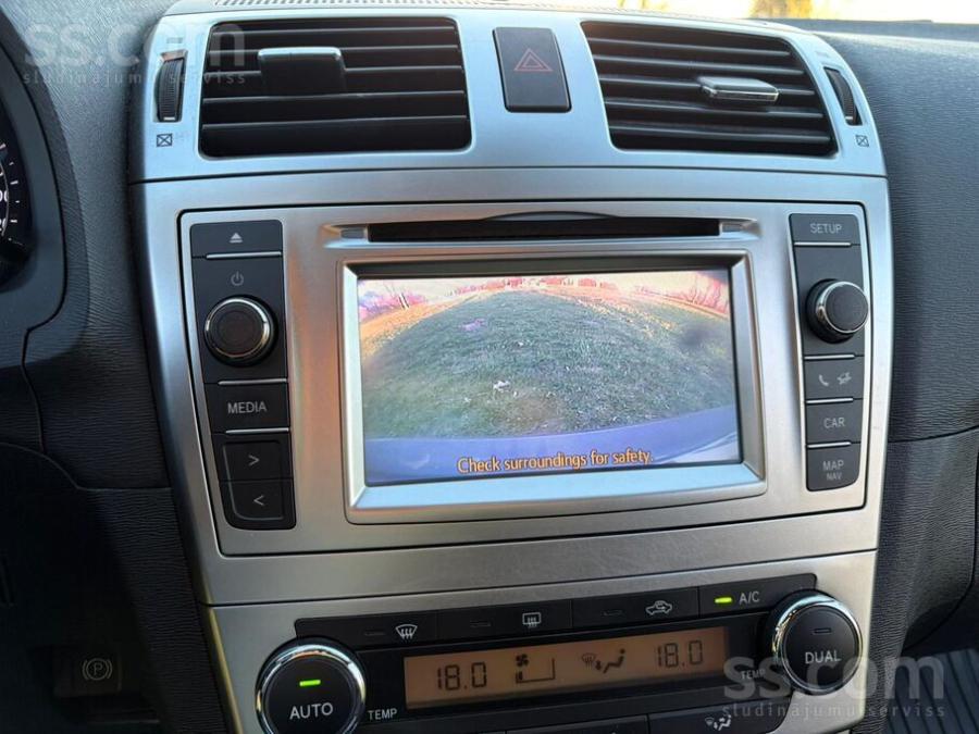 Серый Тойота Авенсис 2015 в Прейли, объемом двигателя 1.80 л и пробегом 156 тыс. км за 7950 €, фото 15 на AUTOMOTO.COM.LV