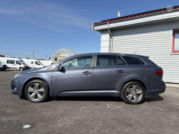 Pelēks Toyota Avensis 2015 Radviliškis, ar dzinēja tilpumu 2.00 L un nobraukumu 264 tūkst. km par 6450 €, foto 7 vietnē AUTOMOTO.COM.LV