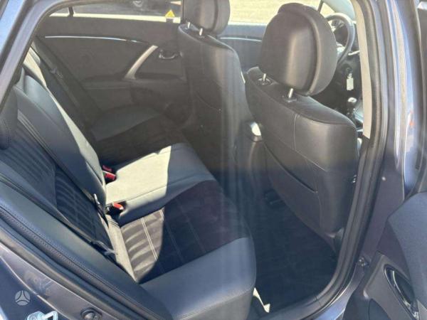 Pelēks Toyota Avensis 2015 Radviliškis, ar dzinēja tilpumu 2.00 L un nobraukumu 264 tūkst. km par 6450 €, foto 10 vietnē AUTOMOTO.COM.LV