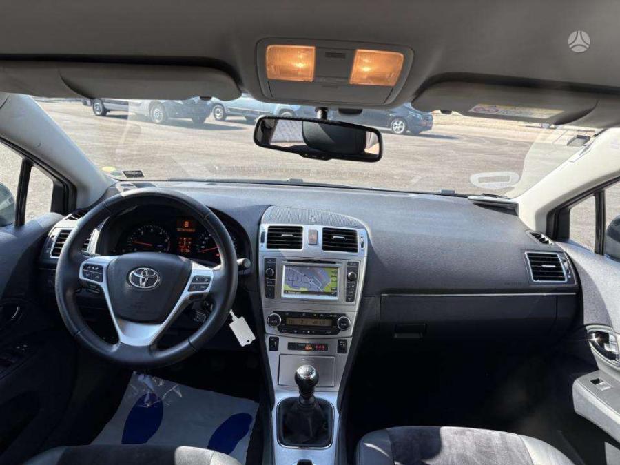 Grey Toyota Avensis 2015 in Radviliskis, with an engine capacity of 2.00 L and mileage of 264 thousand km for 6450 €, photo 13 on AUTOMOTO.COM.LV