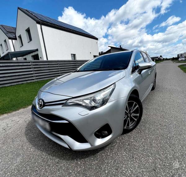 Тойота Авенсис 2015 в Вильнюс на AUTOMOTO.COM.LV Серый Тойота Авенсис 2015 в Вильнюс, объемом двигателя 1.80 л и пробегом 194 тыс. км за 9999 €, фото 5 на AUTOMOTO.COM.LV