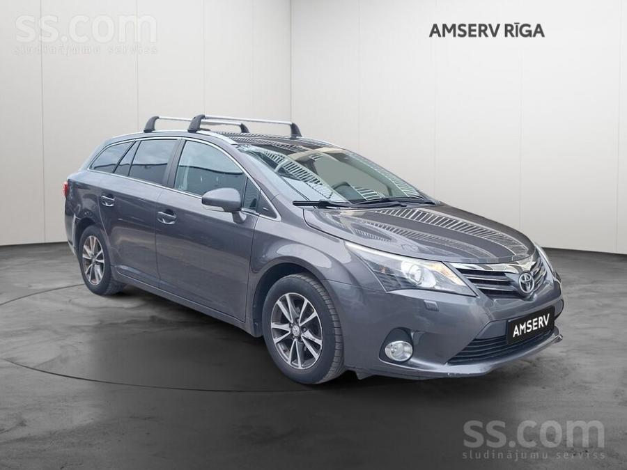 Grey Toyota Avensis 2015 in Riga, with an engine capacity of 1.80 L and mileage of 156 thousand km for 8000 €, photo 4 on AUTOMOTO.COM.LV