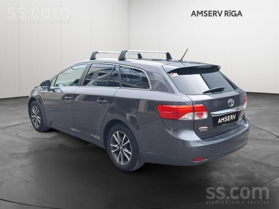 Grey Toyota Avensis 2015 in Riga, with an engine capacity of 1.80 L and mileage of 156 thousand km for 8000 €, photo 5 on AUTOMOTO.COM.LV