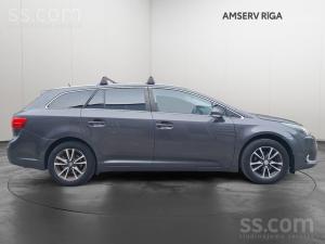 Grey Toyota Avensis 2015 in Riga, with an engine capacity of 1.80 L and mileage of 156 thousand km for 8000 €, photo 9 on AUTOMOTO.COM.LV
