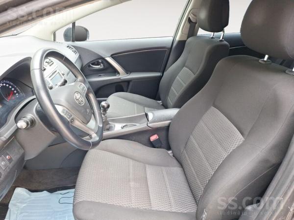 Pelēks Toyota Avensis 2015 Rīga, ar dzinēja tilpumu 1.80 L un nobraukumu 156 tūkst. km par 8000 €, foto 11 vietnē AUTOMOTO.COM.LV