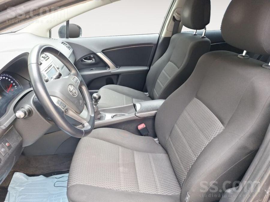Grey Toyota Avensis 2015 in Riga, with an engine capacity of 1.80 L and mileage of 156 thousand km for 8000 €, photo 11 on AUTOMOTO.COM.LV