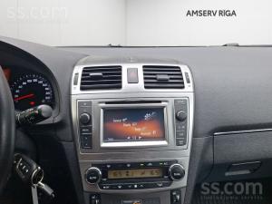 Grey Toyota Avensis 2015 in Riga, with an engine capacity of 1.80 L and mileage of 156 thousand km for 8000 €, photo 18 on AUTOMOTO.COM.LV