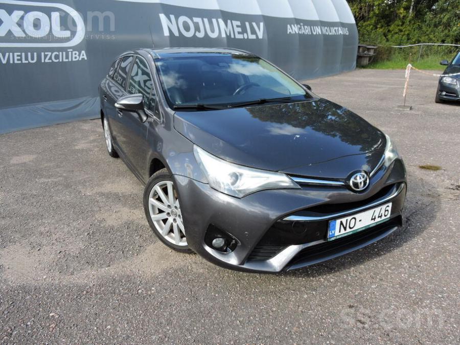 Pelēks Toyota Avensis 2015 Cēsis, ar dzinēja tilpumu 2.00 L un nobraukumu 220 tūkst. km par 7450 €, foto 3 vietnē AUTOMOTO.COM.LV