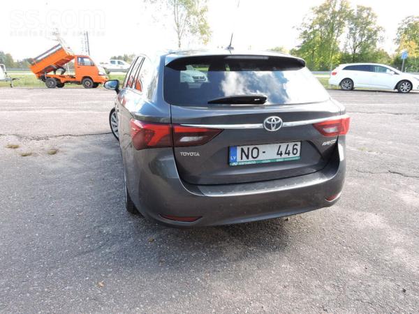 Тойота Авенсис 2015 в Цесис на AUTOMOTO.COM.LV Серый Тойота Авенсис 2015 в Цесис, объемом двигателя 2.00 л и пробегом 220 тыс. км за 7450 €, фото 5 на AUTOMOTO.COM.LV