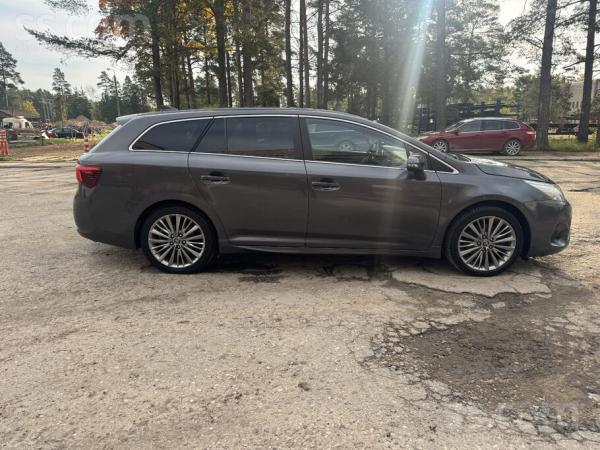 Toyota Avensis 2015 JÄkabpils vietnÄ PelÄks Toyota Avensis 2015 JÄkabpils, ar dzinÄja tilpumu 2.00 L un nobraukumu 233 tÅ«kst. km par 6899 ā¬, foto 1 vietnÄ AUTOMOTO.COM.LV