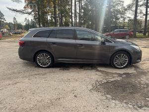 Pelēks Toyota Avensis 2015 Jēkabpils, ar dzinēja tilpumu 2.00 L un nobraukumu 233 tūkst. km par 6899 €, foto 1 vietnē AUTOMOTO.COM.LV