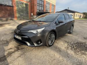 Pelēks Toyota Avensis 2015 Jēkabpils, ar dzinēja tilpumu 2.00 L un nobraukumu 233 tūkst. km par 6899 €, foto 3 vietnē AUTOMOTO.COM.LV