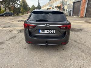 Pelēks Toyota Avensis 2015 Jēkabpils, ar dzinēja tilpumu 2.00 L un nobraukumu 233 tūkst. km par 6899 €, foto 5 vietnē AUTOMOTO.COM.LV