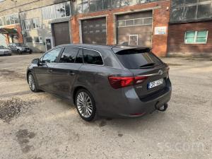 Pelēks Toyota Avensis 2015 Jēkabpils, ar dzinēja tilpumu 2.00 L un nobraukumu 233 tūkst. km par 6899 €, foto 6 vietnē AUTOMOTO.COM.LV