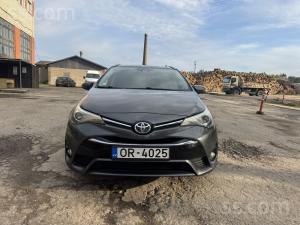 Pelēks Toyota Avensis 2015 Jēkabpils, ar dzinēja tilpumu 2.00 L un nobraukumu 233 tūkst. km par 6899 €, foto 7 vietnē AUTOMOTO.COM.LV
