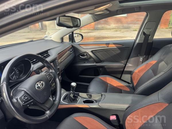Toyota Avensis 2015 JÄkabpils vietnÄ PelÄks Toyota Avensis 2015 JÄkabpils, ar dzinÄja tilpumu 2.00 L un nobraukumu 233 tÅ«kst. km par 6899 ā¬, foto 9 vietnÄ AUTOMOTO.COM.LV
