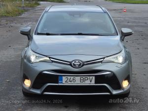 Серый Тойота Авенсис 2015 в Таллин, объемом двигателя 1.80 л и пробегом 175 тыс. км за 12000 €, фото  на AUTOMOTO.COM.LV