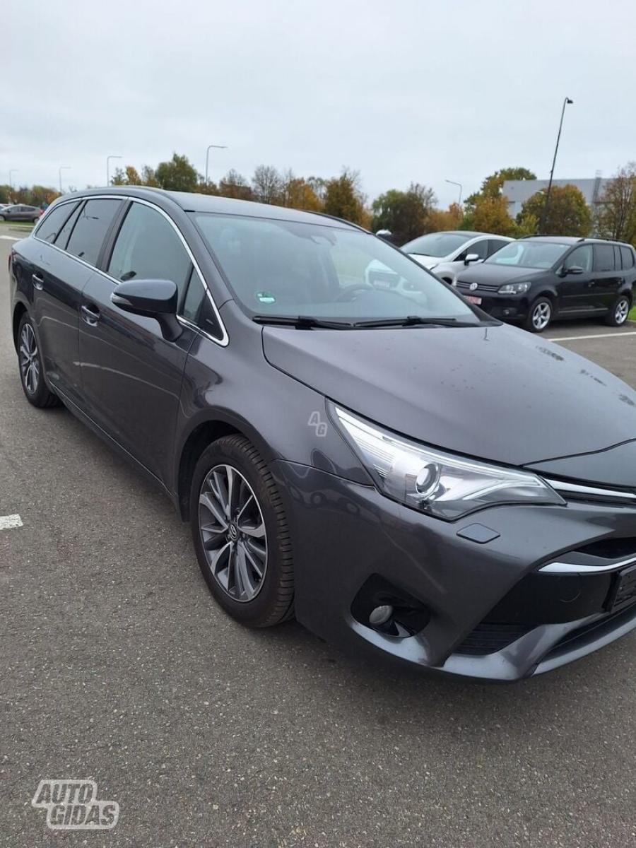 Серый Тойота Авенсис 2015 в Каунас, объемом двигателя 2.00 л и пробегом 270 тыс. км за 7750 €, фото 1 на AUTOMOTO.COM.LV