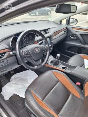 Серый Тойота Авенсис 2015 в Каунас, объемом двигателя 2.00 л и пробегом 270 тыс. км за 7750 €, фото 10 на AUTOMOTO.COM.LV