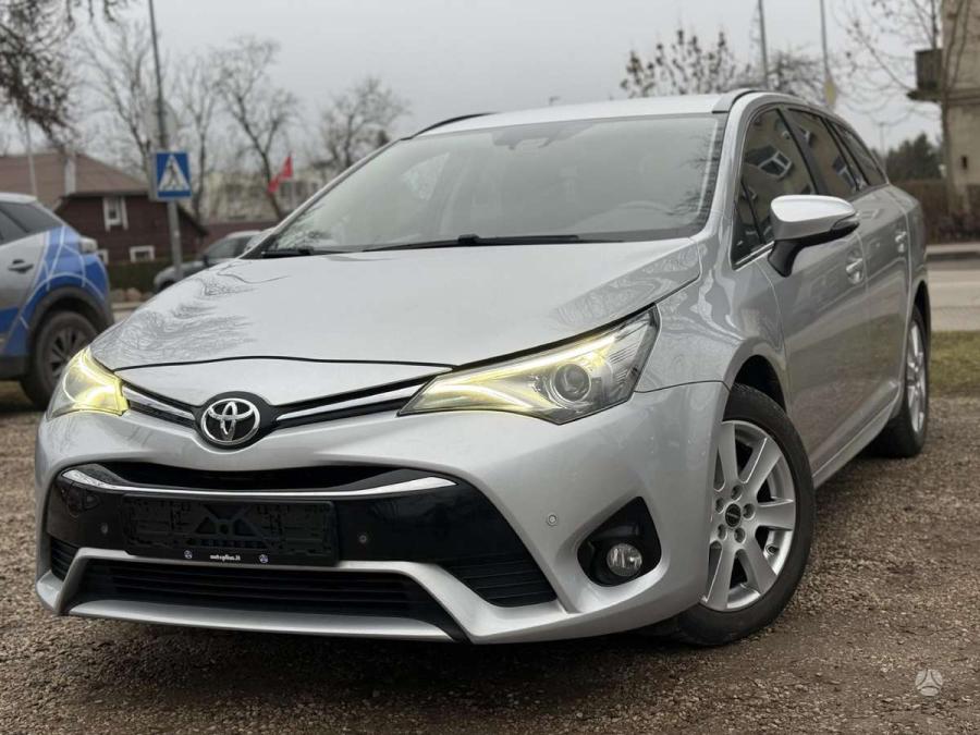 Pelēks Toyota Avensis 2016 Ukmergė, ar dzinēja tilpumu 2.00 L un nobraukumu 128 tūkst. km par 8950 €, foto 2 vietnē AUTOMOTO.COM.LV