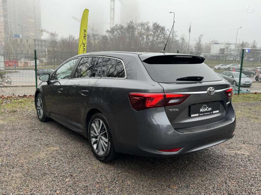 Grey Toyota Avensis 2016 in Vilnius, with an engine capacity of 2.00 L and mileage of 180 thousand km for 7700 €, photo 6 on AUTOMOTO.COM.LV