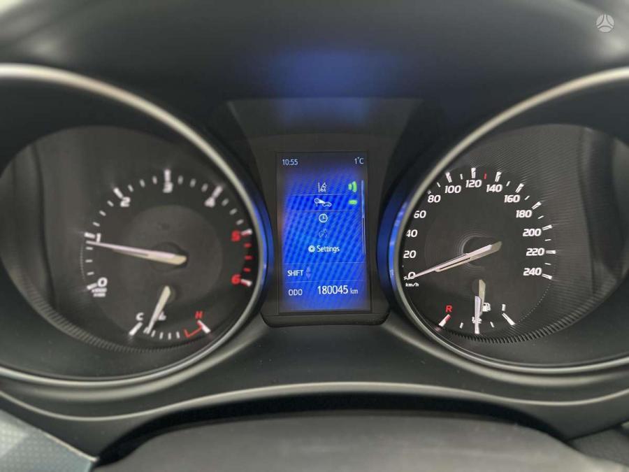 Grey Toyota Avensis 2016 in Vilnius, with an engine capacity of 2.00 L and mileage of 180 thousand km for 7700 €, photo 17 on AUTOMOTO.COM.LV