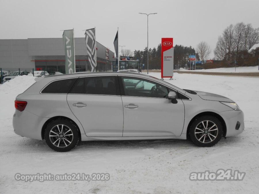 Grey Toyota Avensis 2016 in Viljandi, with an engine capacity of 1.60 L and mileage of 197 thousand km for 8990 €, photo 18 on AUTOMOTO.COM.LV