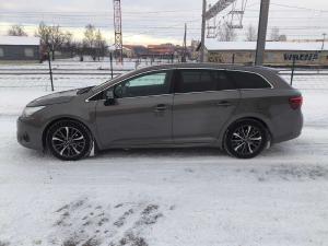 Grey Toyota Avensis 2016 in Siauliai, with an engine capacity of 2.00 L and mileage of 105 thousand km for 12700 €, photo 8 on AUTOMOTO.COM.LV