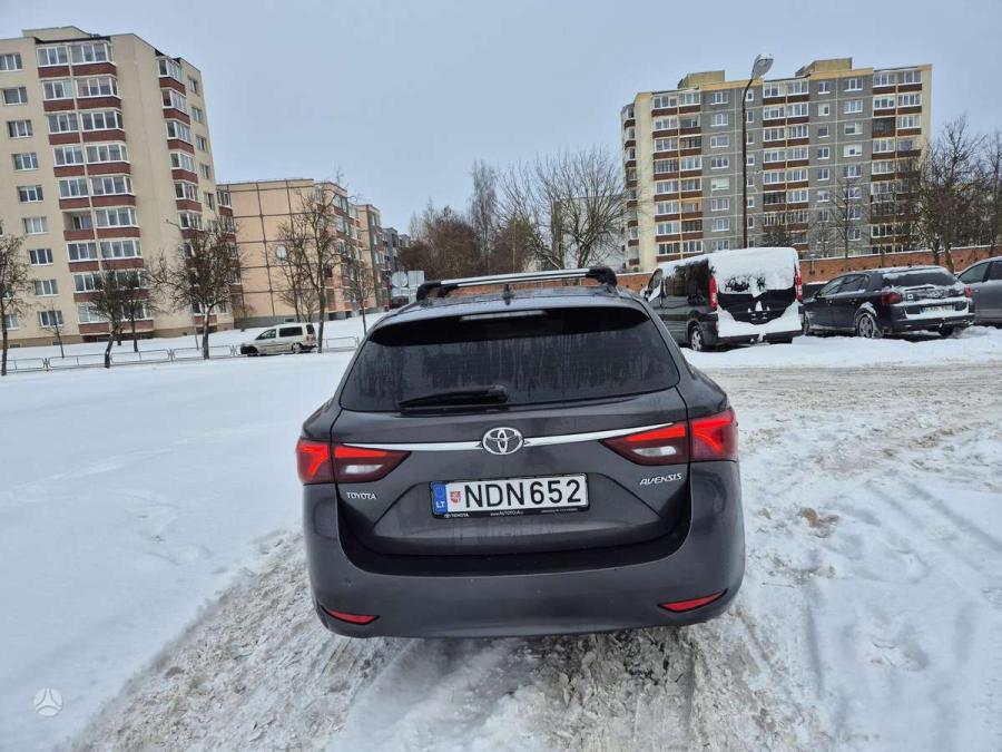 Серый Тойота Авенсис 2016 в Паневежис, объемом двигателя 2.00 л и пробегом 297 тыс. км за 7500 €, фото 4 на AUTOMOTO.COM.LV