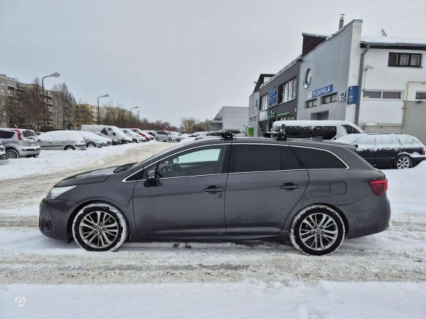 Grey Toyota Avensis 2016 in Panevezys, with an engine capacity of 2.00 L and mileage of 297 thousand km for 7500 €, photo 5 on AUTOMOTO.COM.LV