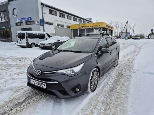 Grey Toyota Avensis 2016 in Panevezys, with an engine capacity of 2.00 L and mileage of 297 thousand km for 7500 €, photo 6 on AUTOMOTO.COM.LV