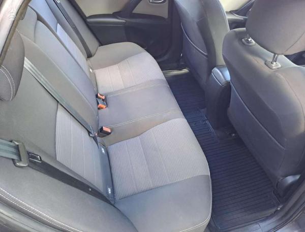 Grey Toyota Avensis 2016 in Panevezys, with an engine capacity of 2.00 L and mileage of 297 thousand km for 7500 €, photo 10 on AUTOMOTO.COM.LV