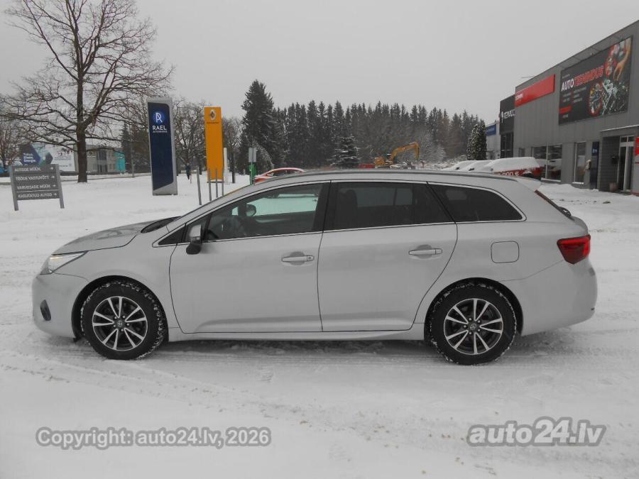 Grey Toyota Avensis 2016 in Viljandi, with an engine capacity of 1.60 L and mileage of 197 thousand km for 8990 €, photo 16 on AUTOMOTO.COM.LV