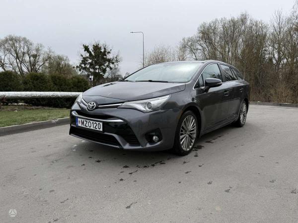 Grey Toyota Avensis 2016 in Kaunas, with an engine capacity of 1.60 L and mileage of 320 thousand km for 7500 €, photo 1 on AUTOMOTO.COM.LV