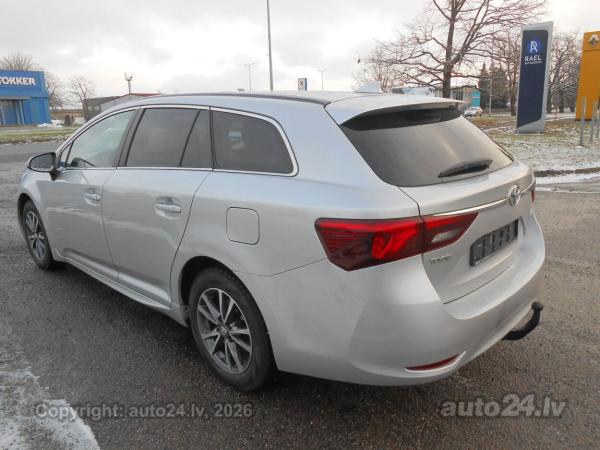 Pelēks Toyota Avensis 2016 Viljandi, ar dzinēja tilpumu 1.60 L un nobraukumu 197 tūkst. km par 8990 €, foto 4 vietnē AUTOMOTO.COM.LV