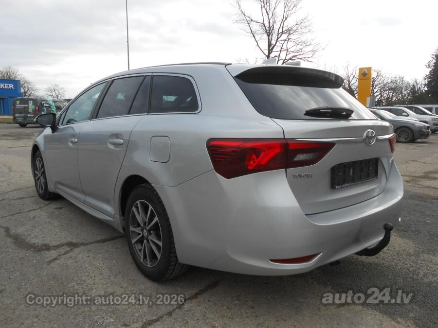 Grey Toyota Avensis 2016 in Viljandi, with an engine capacity of 1.60 L and mileage of 197 thousand km for 8890 €, photo 5 on AUTOMOTO.COM.LV