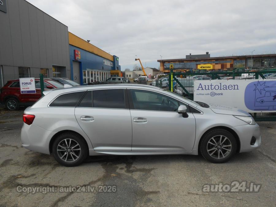 Grey Toyota Avensis 2016 in Viljandi, with an engine capacity of 1.60 L and mileage of 197 thousand km for 8890 €, photo 16 on AUTOMOTO.COM.LV