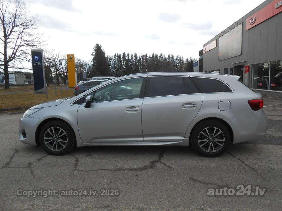 Grey Toyota Avensis 2016 in Viljandi, with an engine capacity of 1.60 L and mileage of 197 thousand km for 8890 €, photo 17 on AUTOMOTO.COM.LV