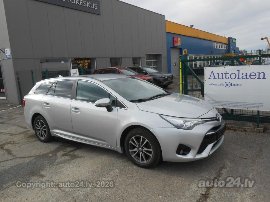Grey Toyota Avensis 2016 in Viljandi, with an engine capacity of 1.60 L and mileage of 197 thousand km for 8890 €, photo 18 on AUTOMOTO.COM.LV